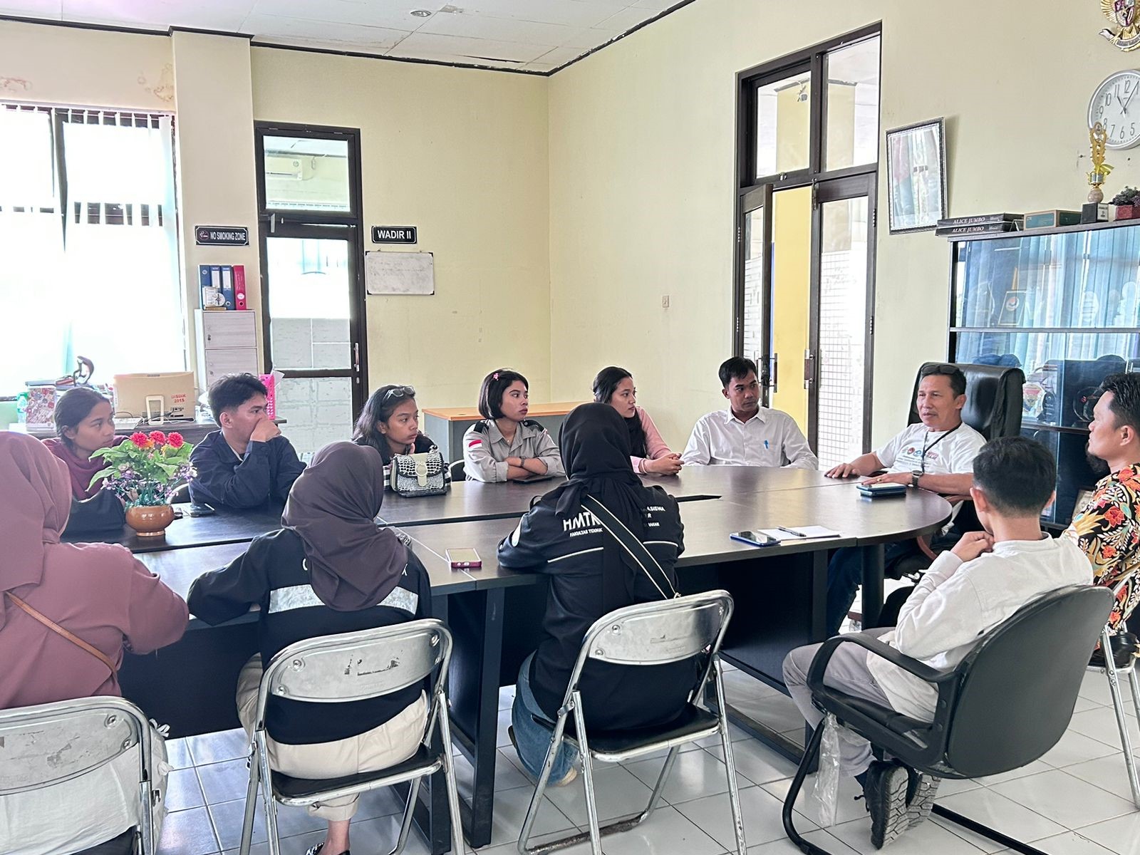 Diskusi Intens BEM & Manajemen Mengenai Rusaknya Akses Menuju PNN - PNN